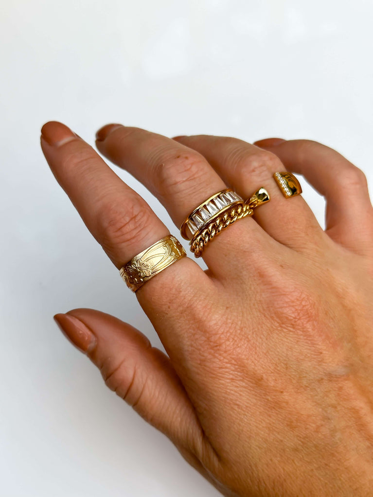 RINGS | Rune and Light